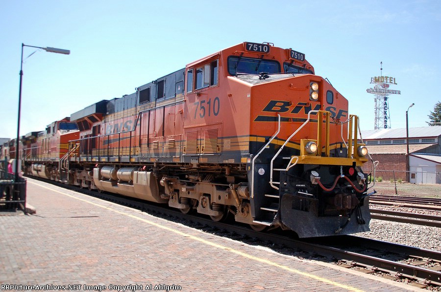 BNSF 7510